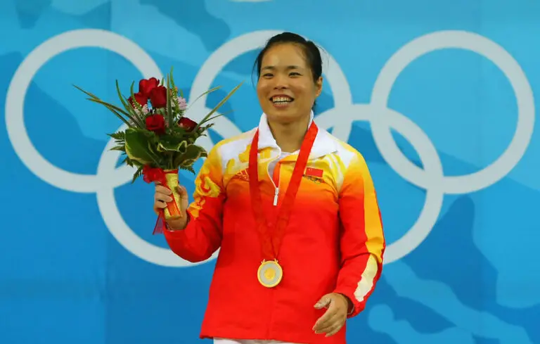 Top 10 Best Female Weightlifters (#3 Is Extreme)