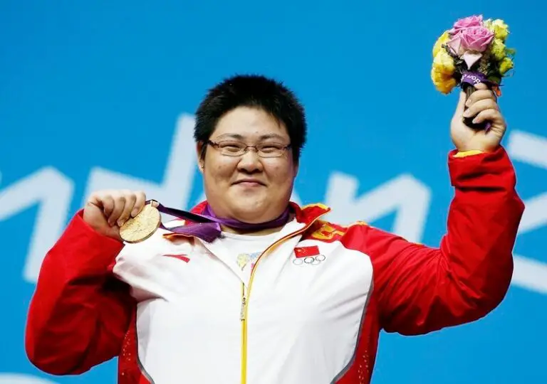 Top 10 Best Female Weightlifters (#3 Is Extreme)
