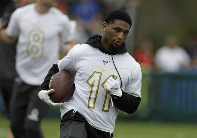 Top 10 Shortest NFL Players Ever (#1 Shocking)